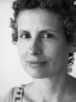 Shomrei Emunah: jennifer_moses